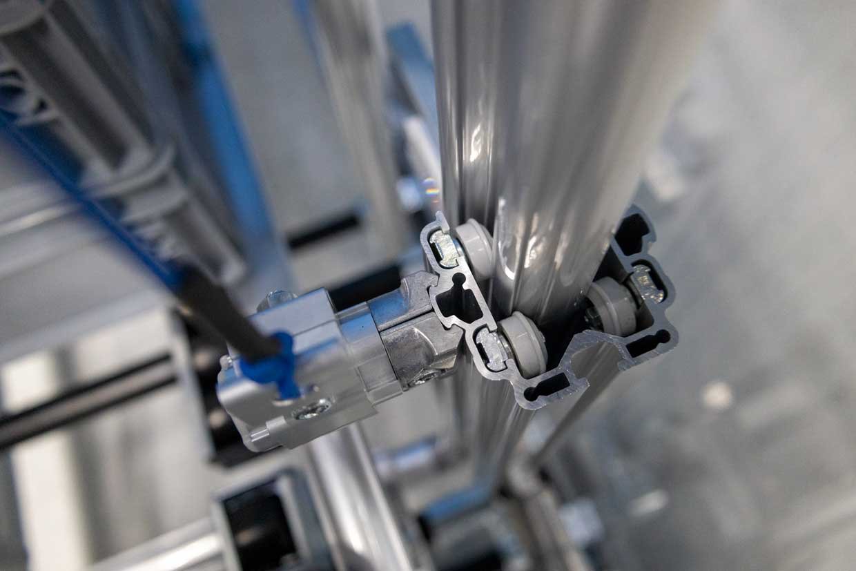 Karakuri for mechanical low cost automation | BeeWaTec