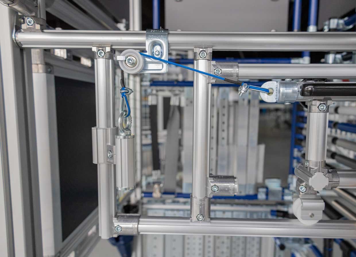 Karakuri for mechanical low cost automation | BeeWaTec