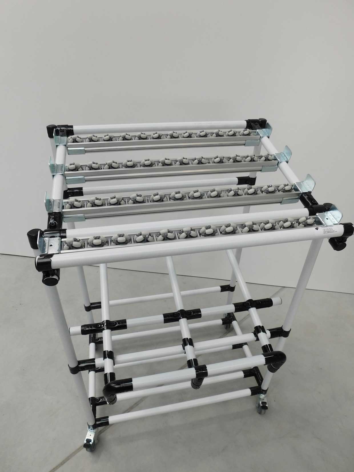 Modular rack systems for efficient storage | BeeWaTec
