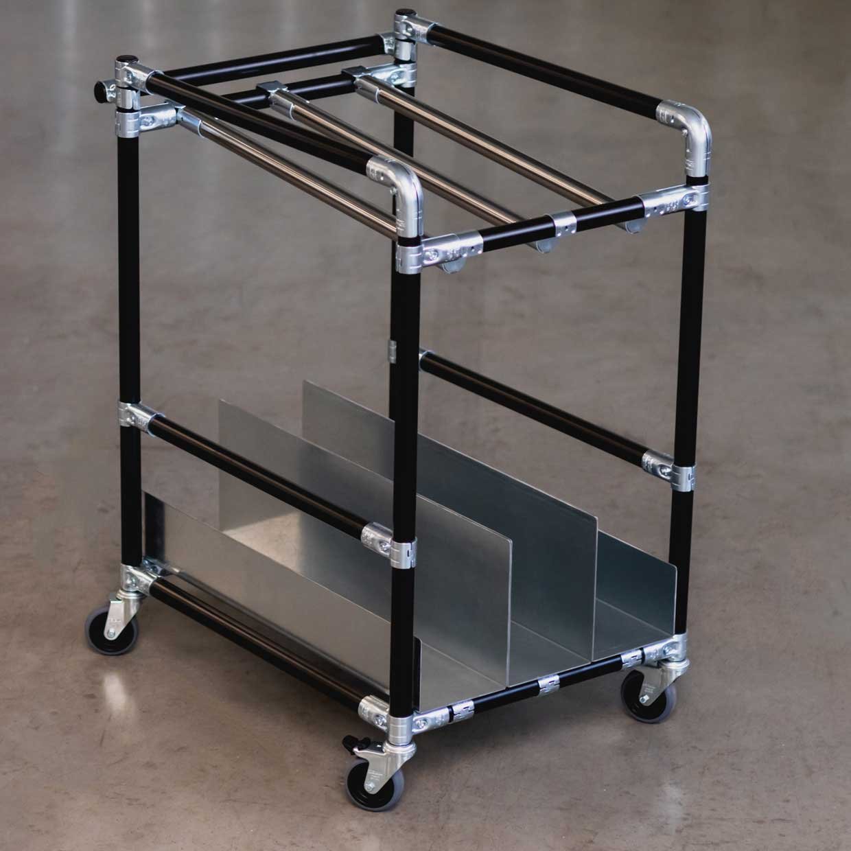 Individual transport carts and material trolleys | BeeWaTec
